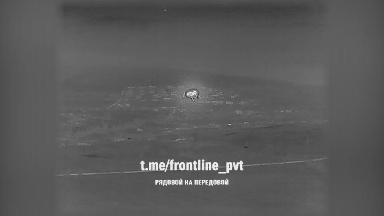 The operation of heavy flamethrower systems TOS-1A “Solntsepek” from ...