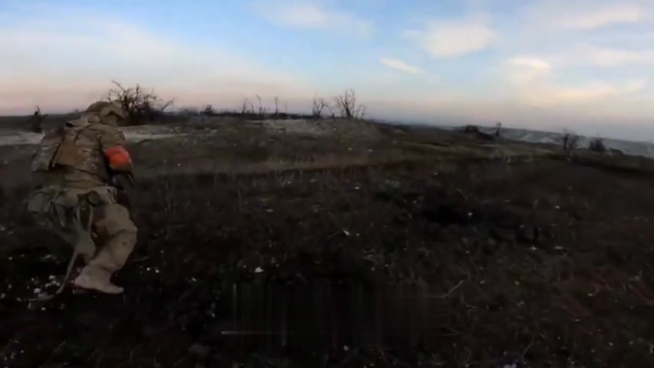 Footage from near Belogorovka - the Capture of Ukrainian Trenches by ...