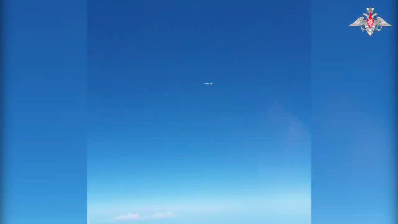 Two Su-27s intercepted over the Black Sea an RC-135 Reconnaissance ...